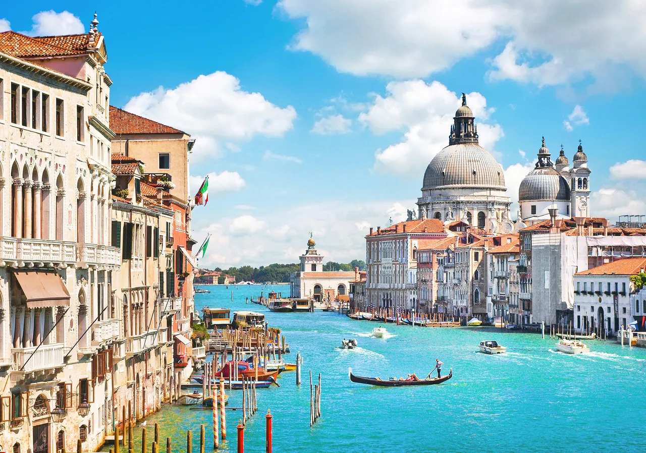 Italy Escorted & Guided Tours 2026/2027 | Mercury Holidays