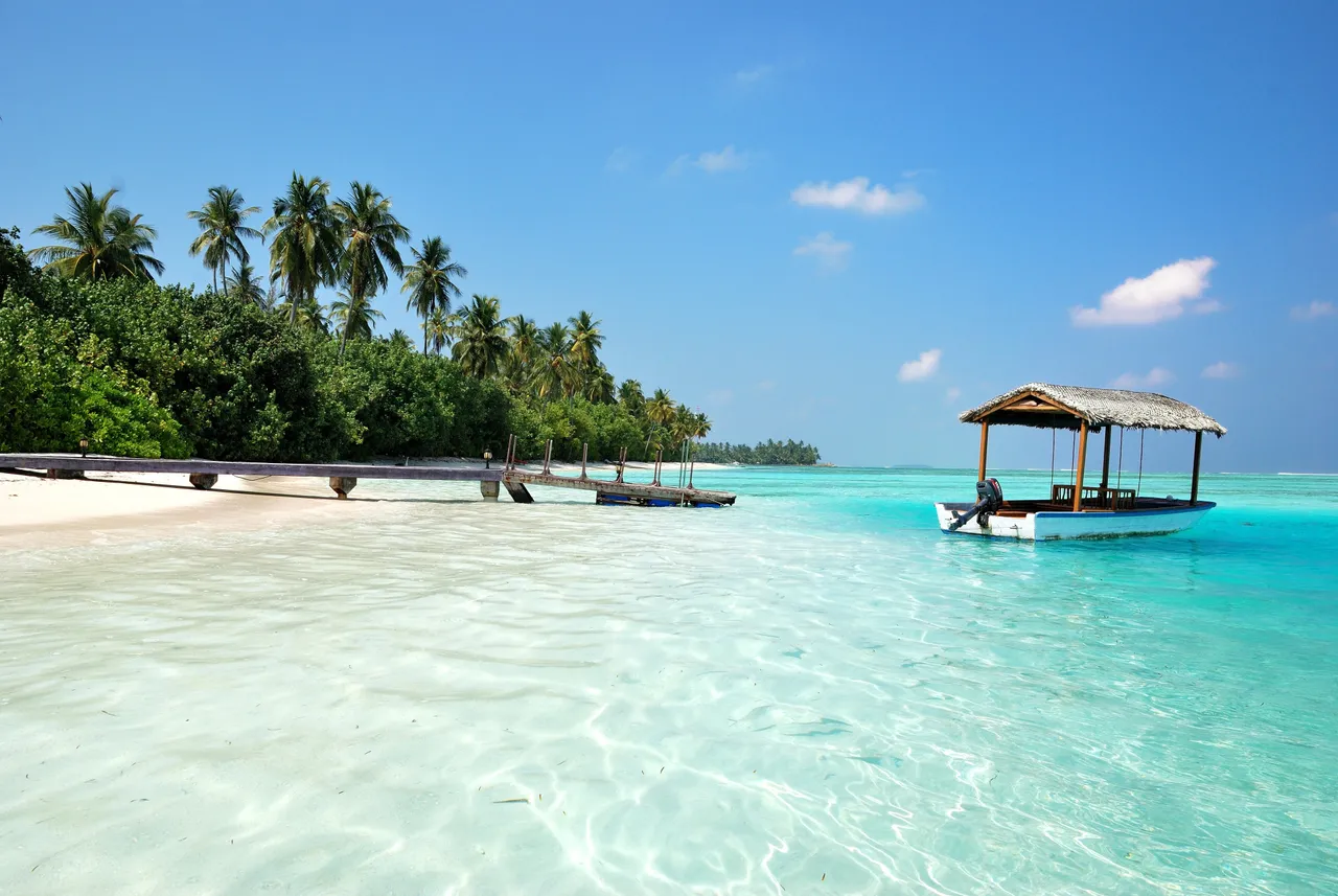 Maldives Multi-Centre Holidays | Mercury Holidays